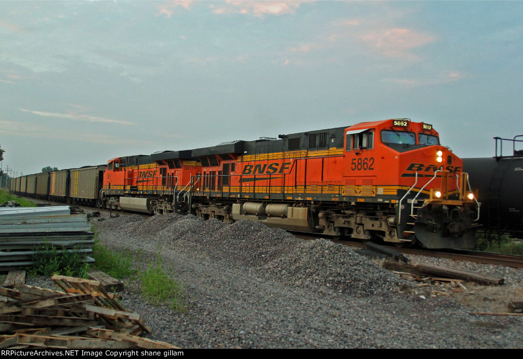 Coal meet's oil on the BNSF K line.